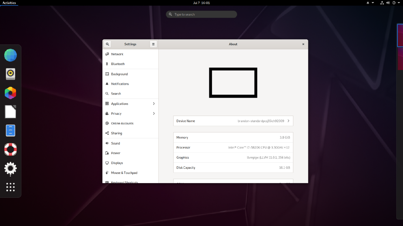 These Linux Distros are ACTUALLY FREE. Stallman Approved! · TechHut